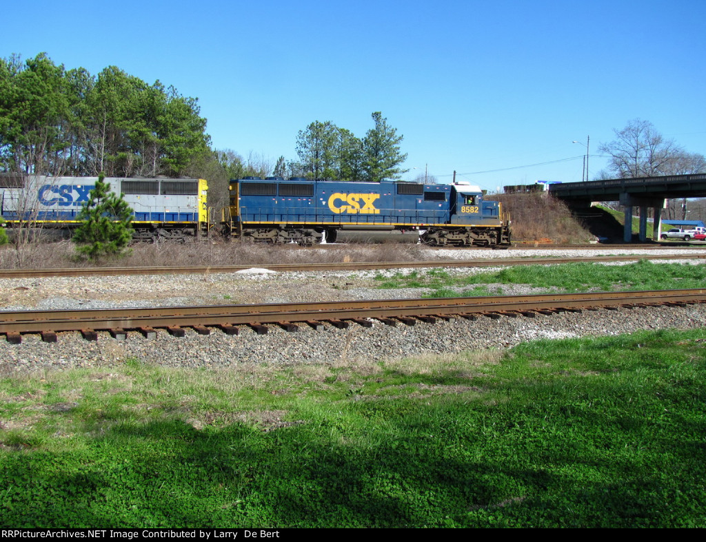 CSX 8582